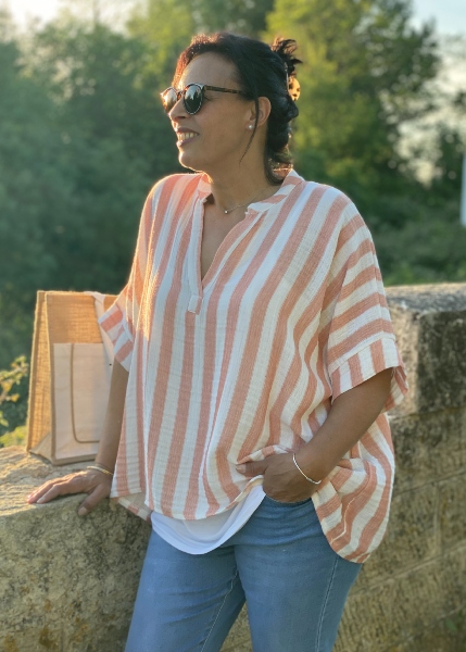 Top col v, modèle Malia