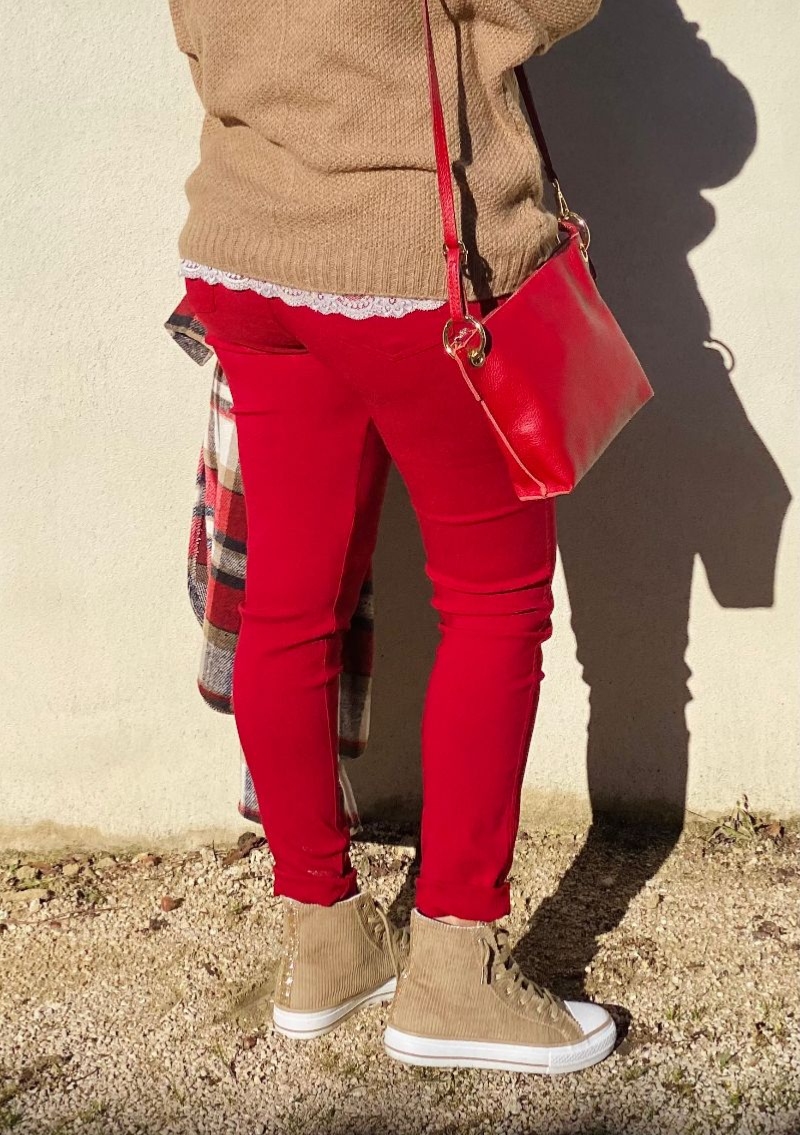 Pantalon rouge stretch modèle Anouk